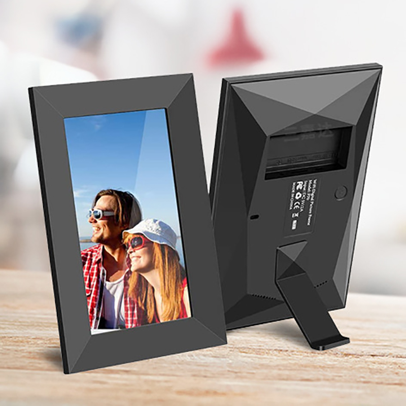 Choosing the Perfect Digital Picture Frame: A Buyer's Guide